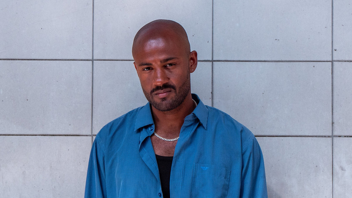 Karl Kofi Ahlqvist prisas för "modig bok"