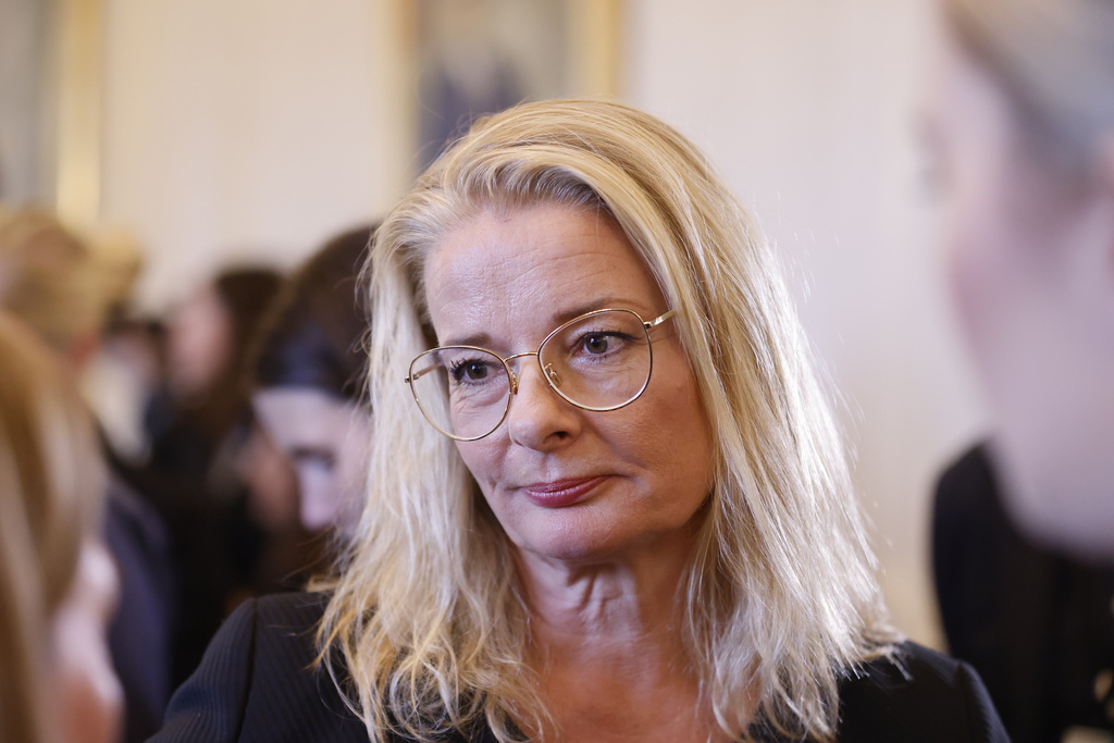 Skolministern väckte förvåning i riksdagen