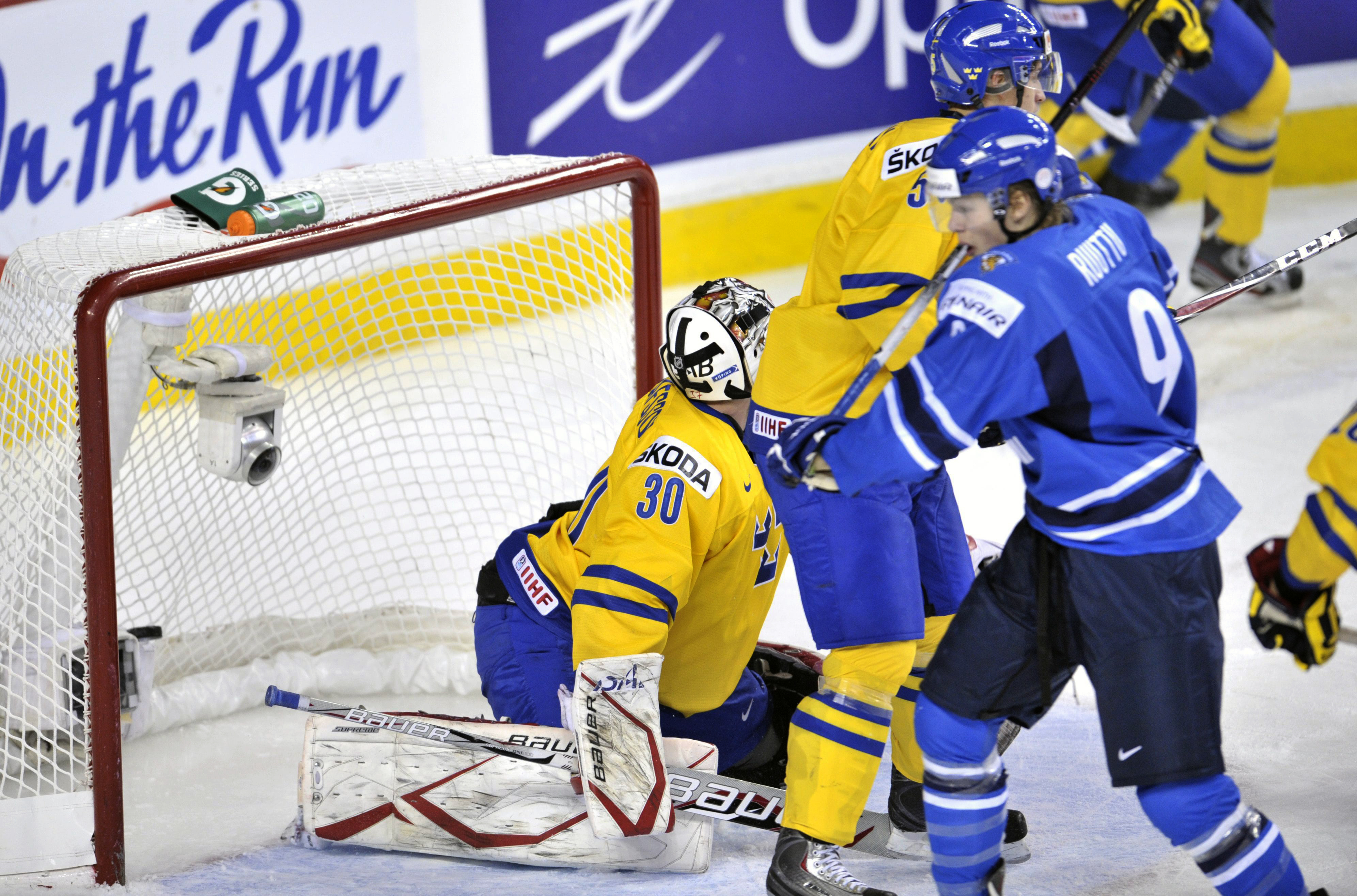 BILDEXTRA: Småkronornas bragd mot Finland