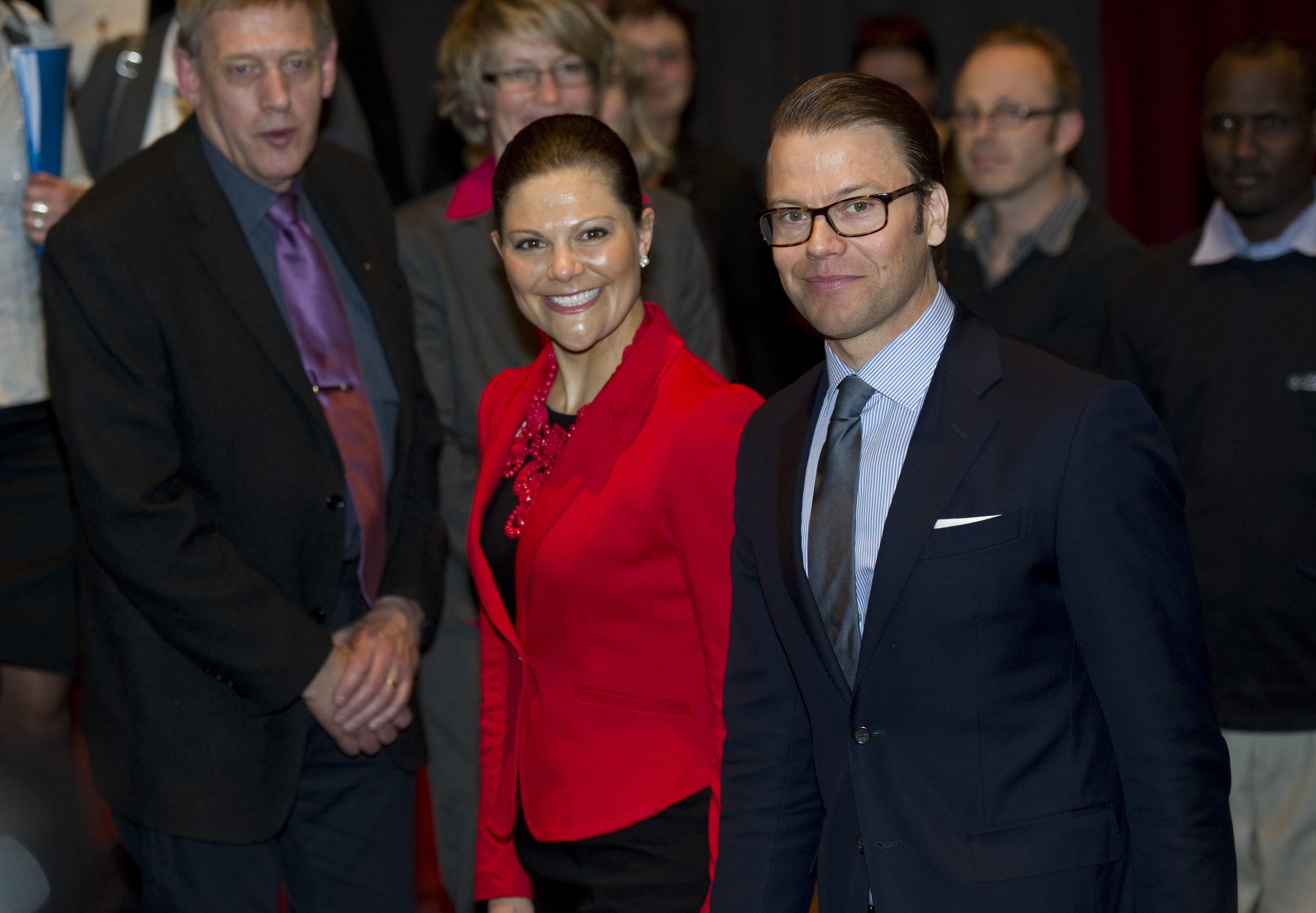 Prins Daniel: "Victoria styr över fjärrkontrollen"