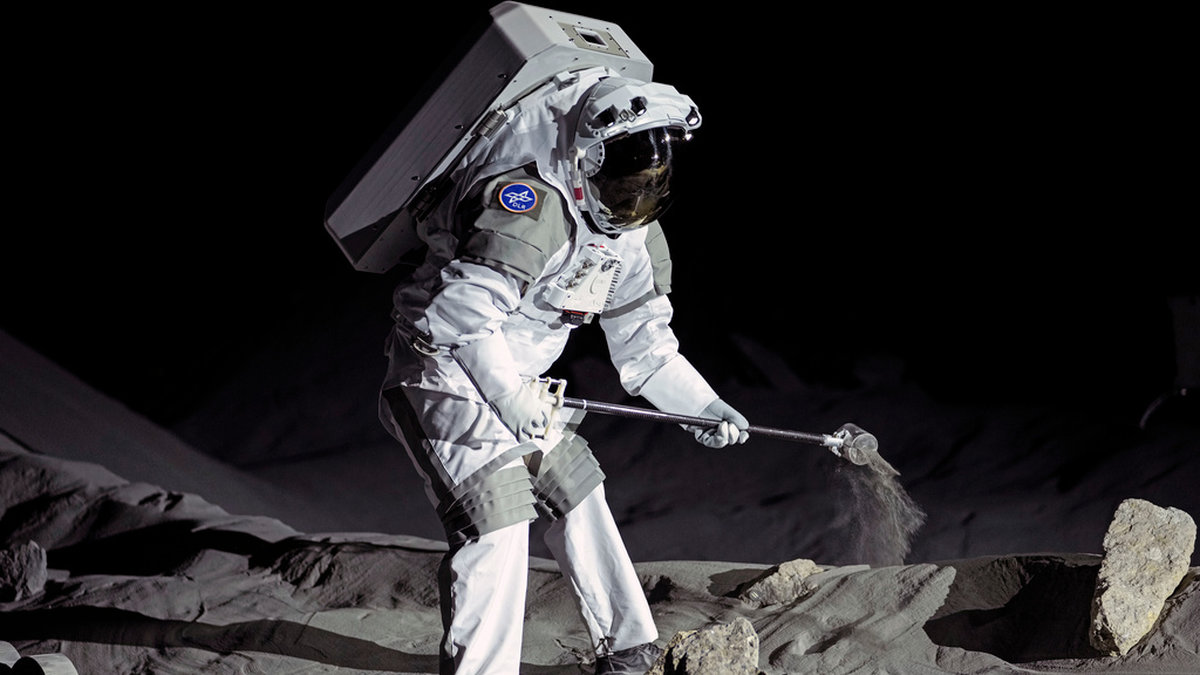 Nasa: Hjälp oss städa rymden från bajs och skrot