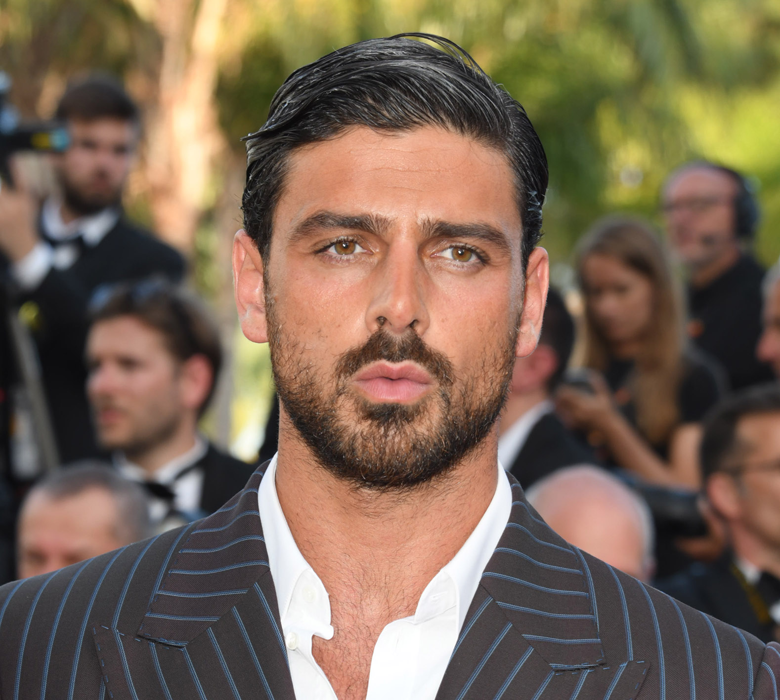 Michele Morrone pekas ut som Khloé Kardashians nya pojkvän