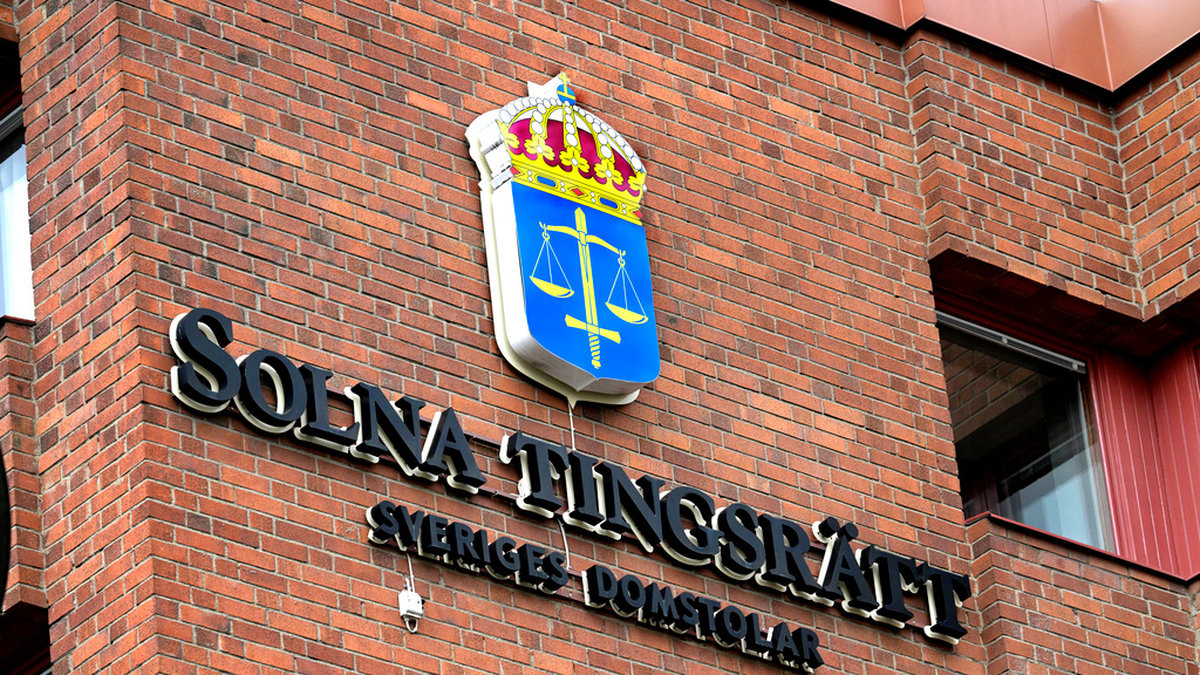 Flicka döms för gängrelaterade mordförsök