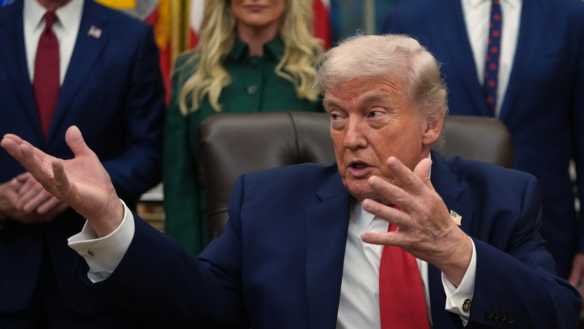 Trump hotar Kanada: Tullar på alla flygplan