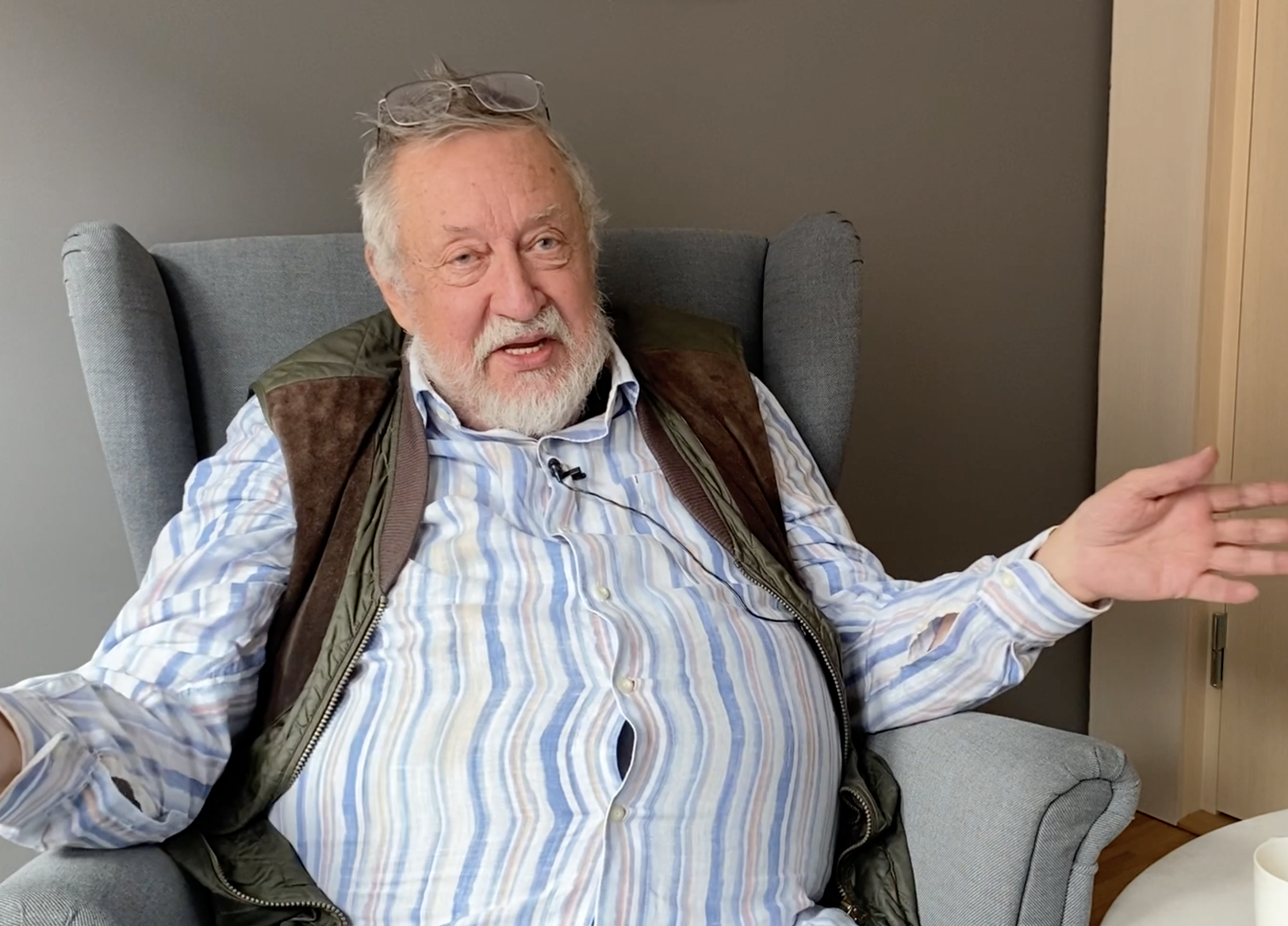 Leif GW Perssons hårda känga – därför ville han aldrig bli polis