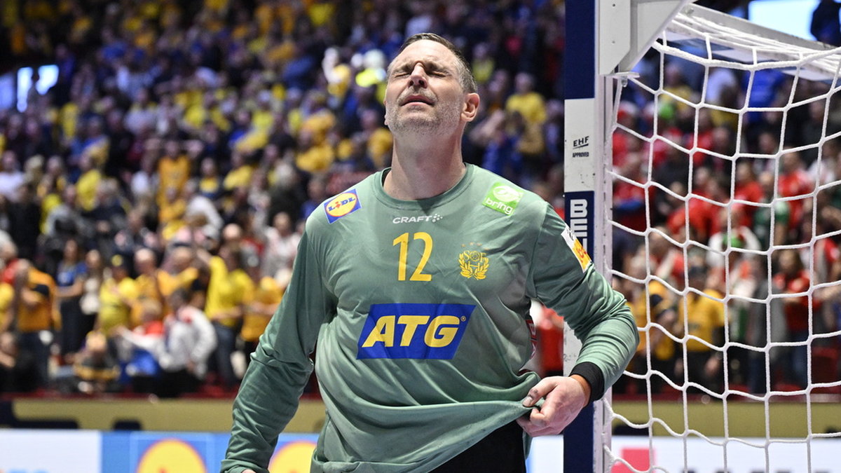 Palicka missade öppet mål – Sverige nära att åka ur EM