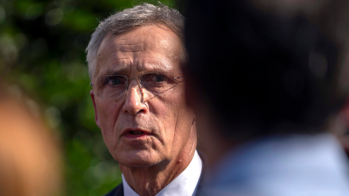 Stoltenberg skriver bok om Nato-tiden