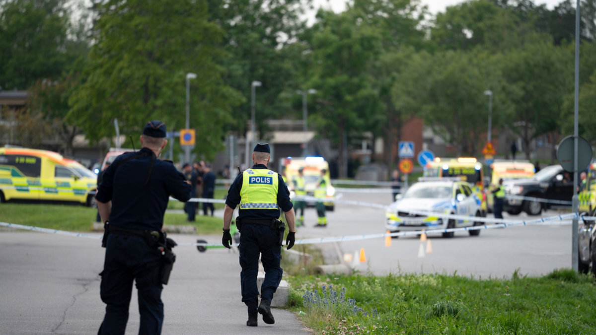 16-åring häktad efter mord vid moské
