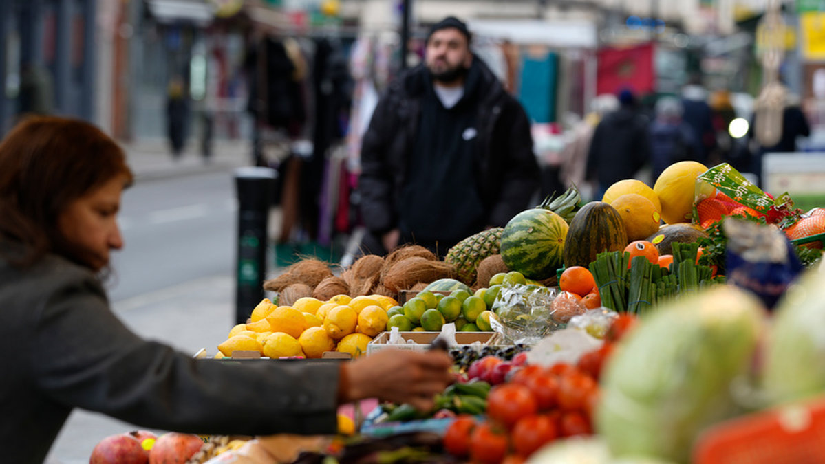 Brittisk inflation stiger mer än väntat
