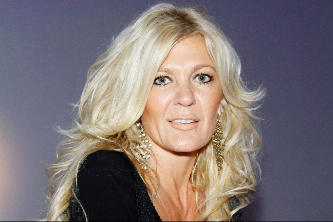 Maria Montazami avslöjar detaljer om sitt liv i ny bok