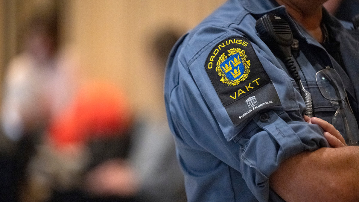 Fler vakter och kontroller vid domstolar