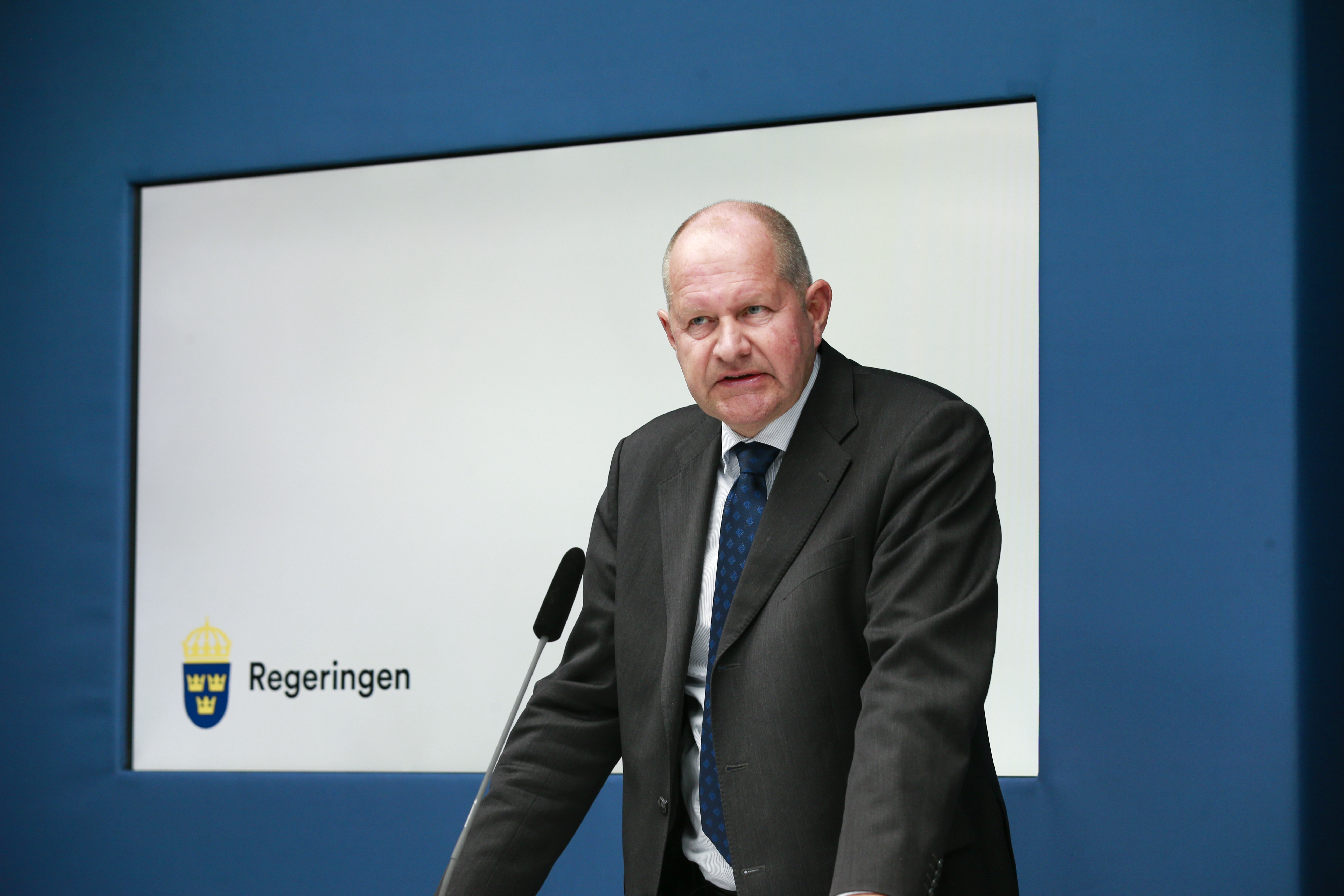 Hård kritik mot Dan Eliasson efter resan till Las Palmas