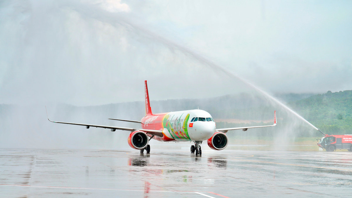 Lågbudgetbolag miljardköper flygplan