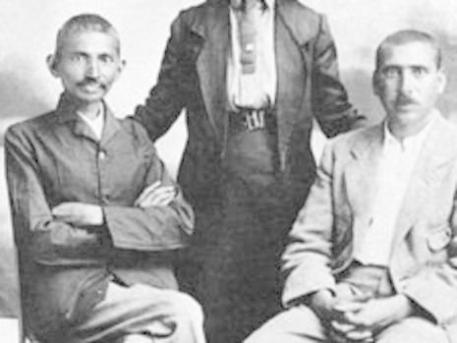 Gandhi gay - lämnade sin hustru för tysk bodybuilder