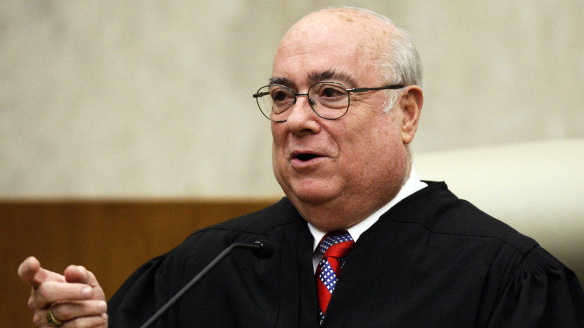 Trots domstolsbeslut – transkvinnor flyttas