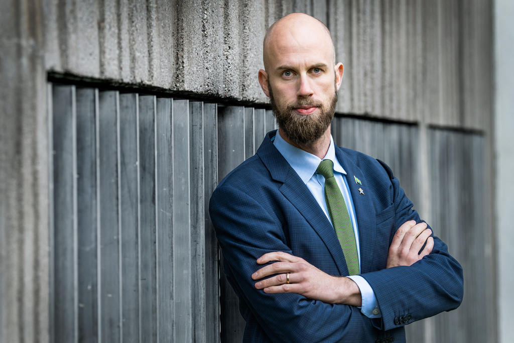 Minister vill återinföra civilplikten