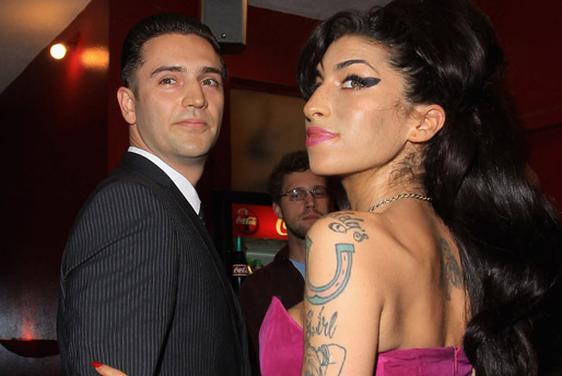 Amys kille otrogen med strippa