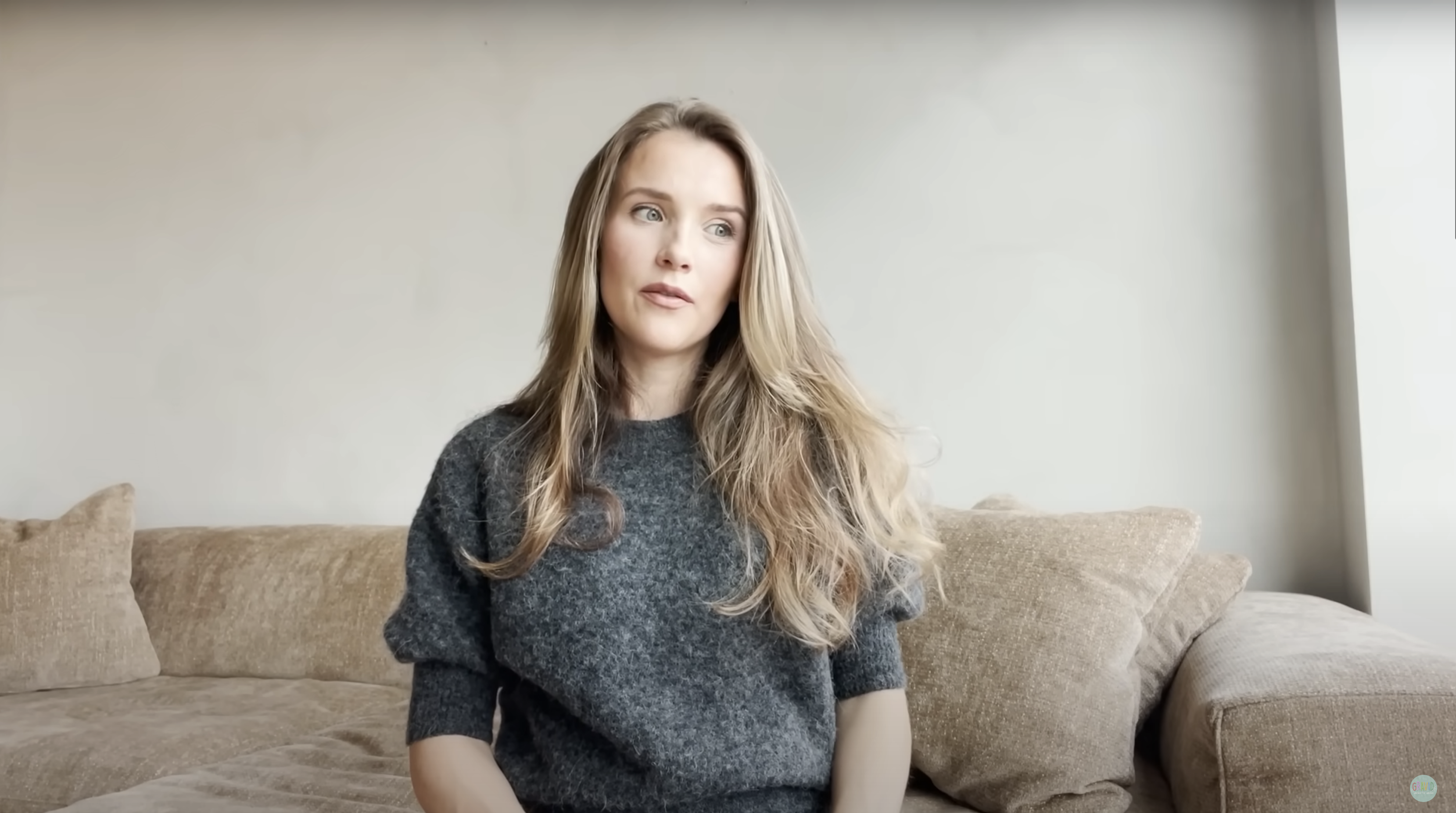 Miljonregn över Ross Paquette – så bra går det för Molly Rustas ex