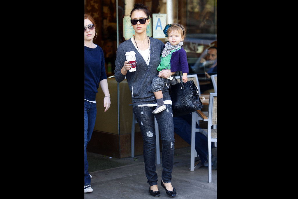 Lindsay Lohan hånglade med Jessica Albas man