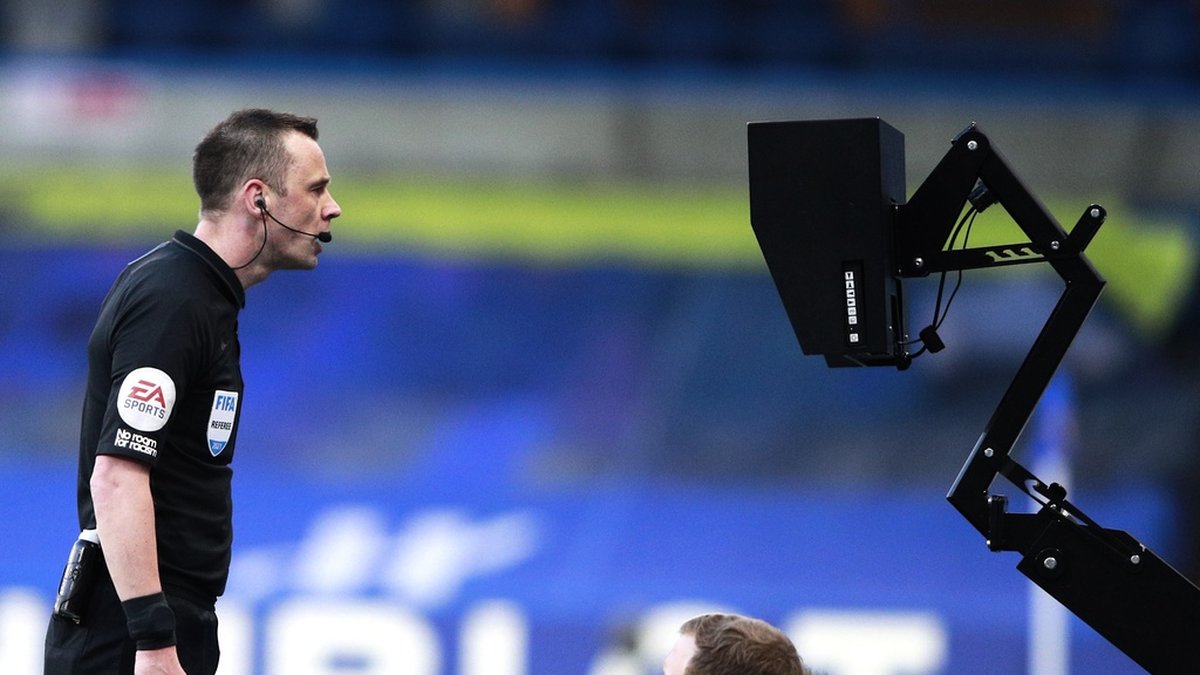 VAR-domare anklagades av PL-klubb - ska döma EM