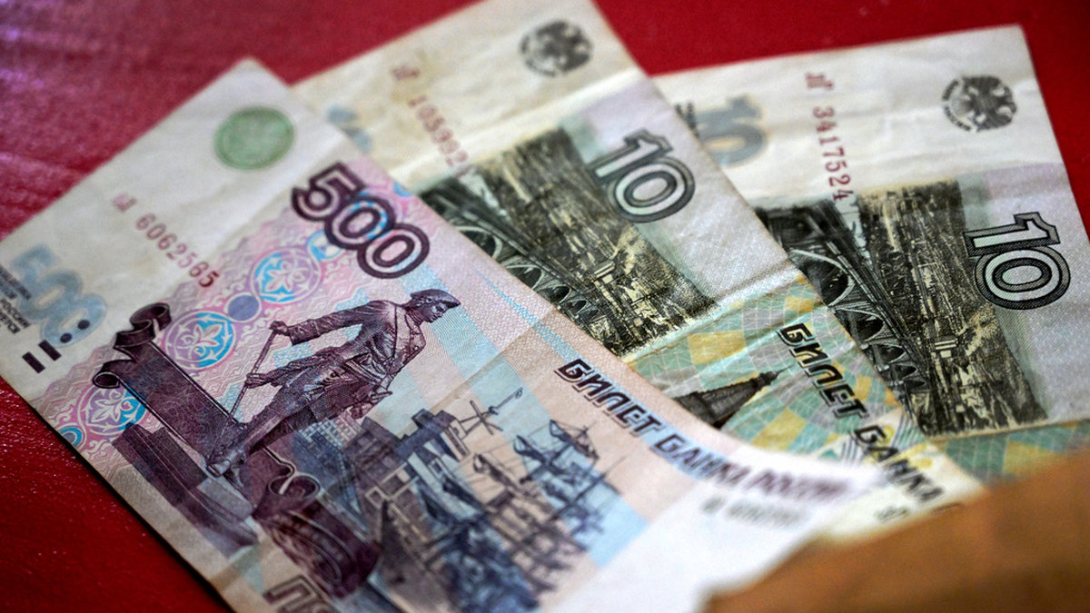 Putin kräver gasbetalningar i rubel