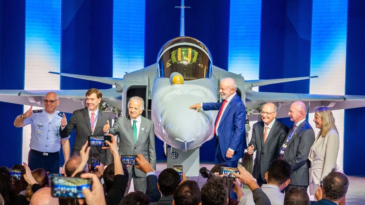 Milstolpe för Saab: Första Gripen E i Brasilien – avtäckt