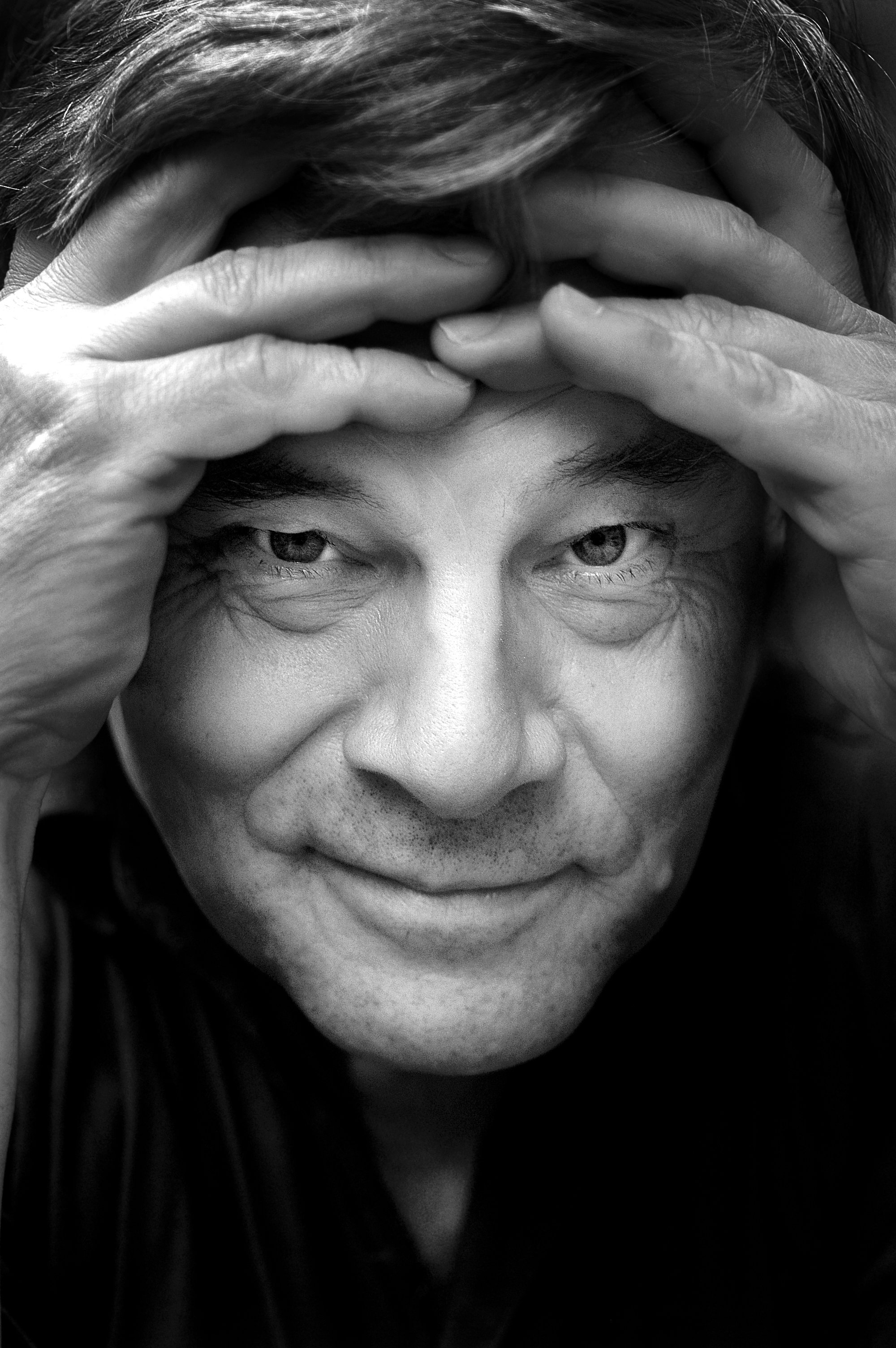 Isac Calmroth om ilskan när mamman dog: “Ingen annan fattar någonting”