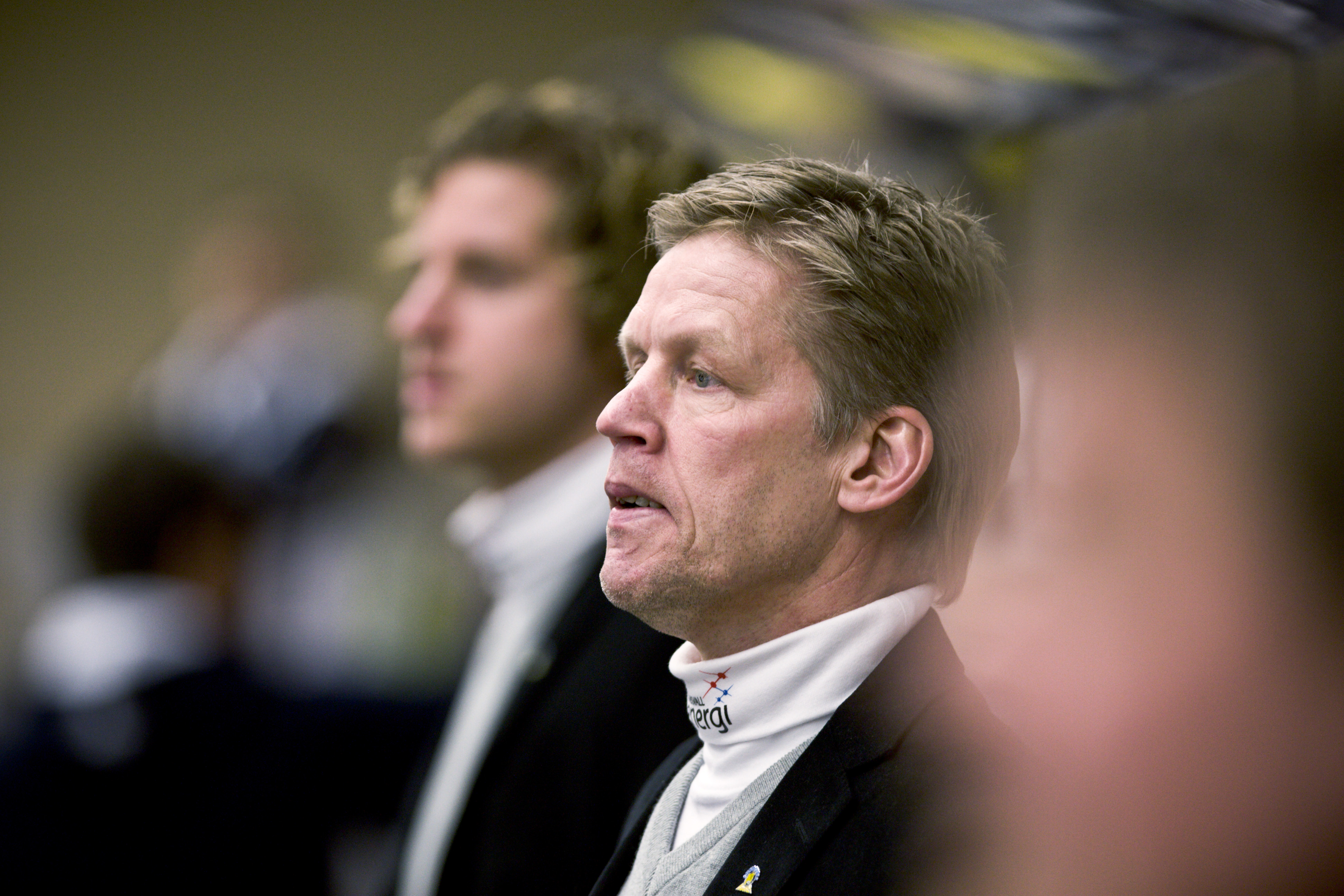 AIK:s tränare överkörd av gräsklippare