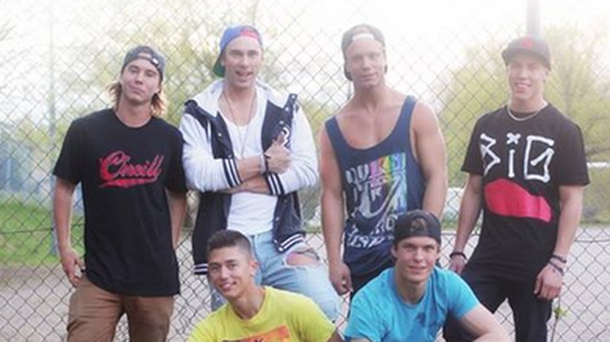 Svenske Youtube-stjärnans bakåtvolt slutar med blod överallt