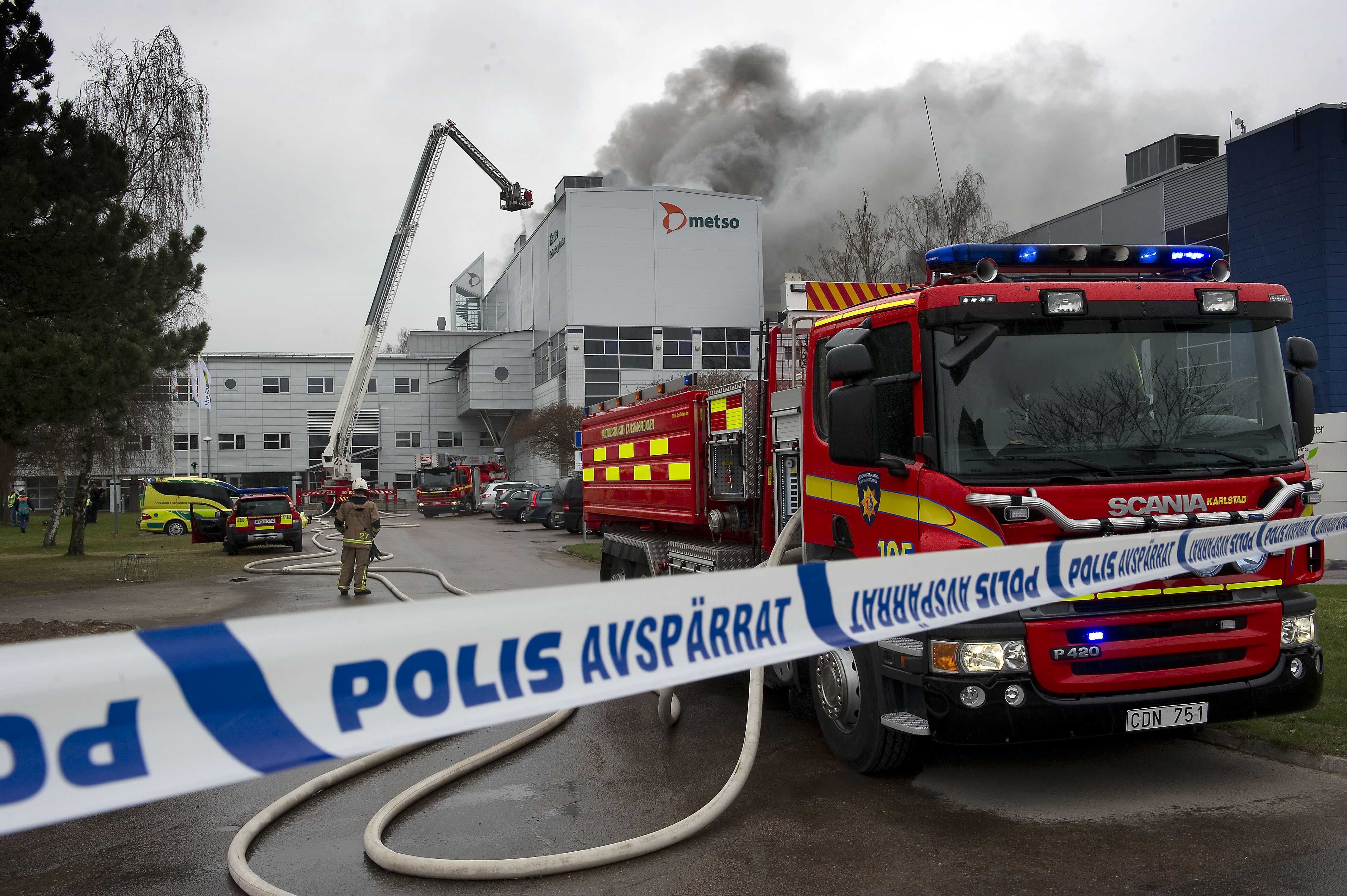 Storbrand på fabrik i Karlstad