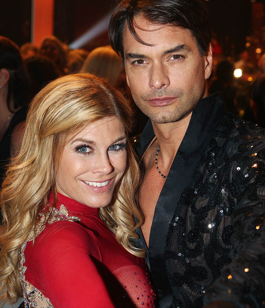 24 bilder på Pernilla Wahlgren som ung – festerna, männen och karriären