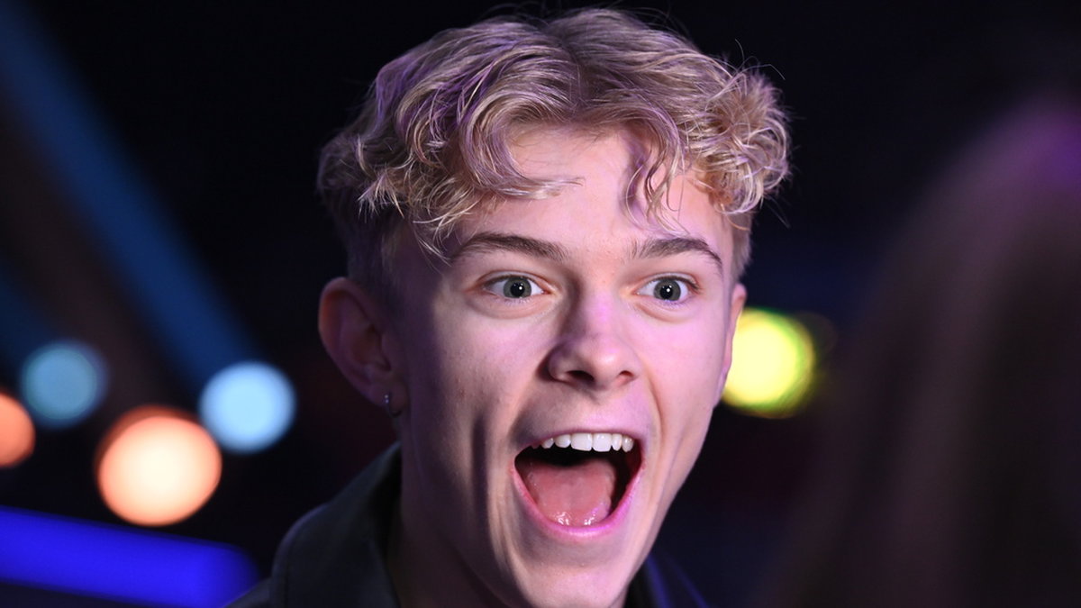 Theoz specialträning inför Mello-framträdandet: "Boka privat"