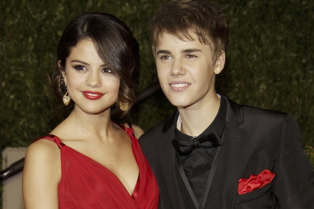 Efter hoten - Justin och Selena visar upp sin kärlek