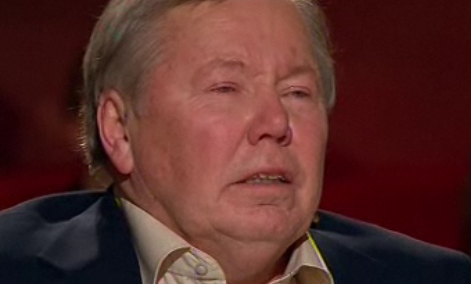 Moa och Stephen får Bert Karlsson att gråta