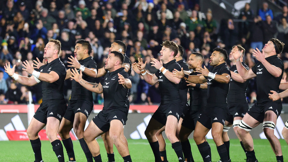 Kaptenen i blåsväder – tvingas be om ursäkt