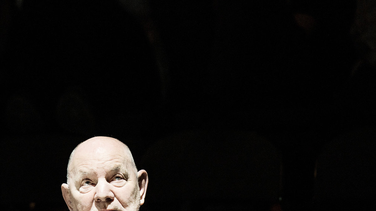 Han följde Noréns arbete: "Fluga på väggen"