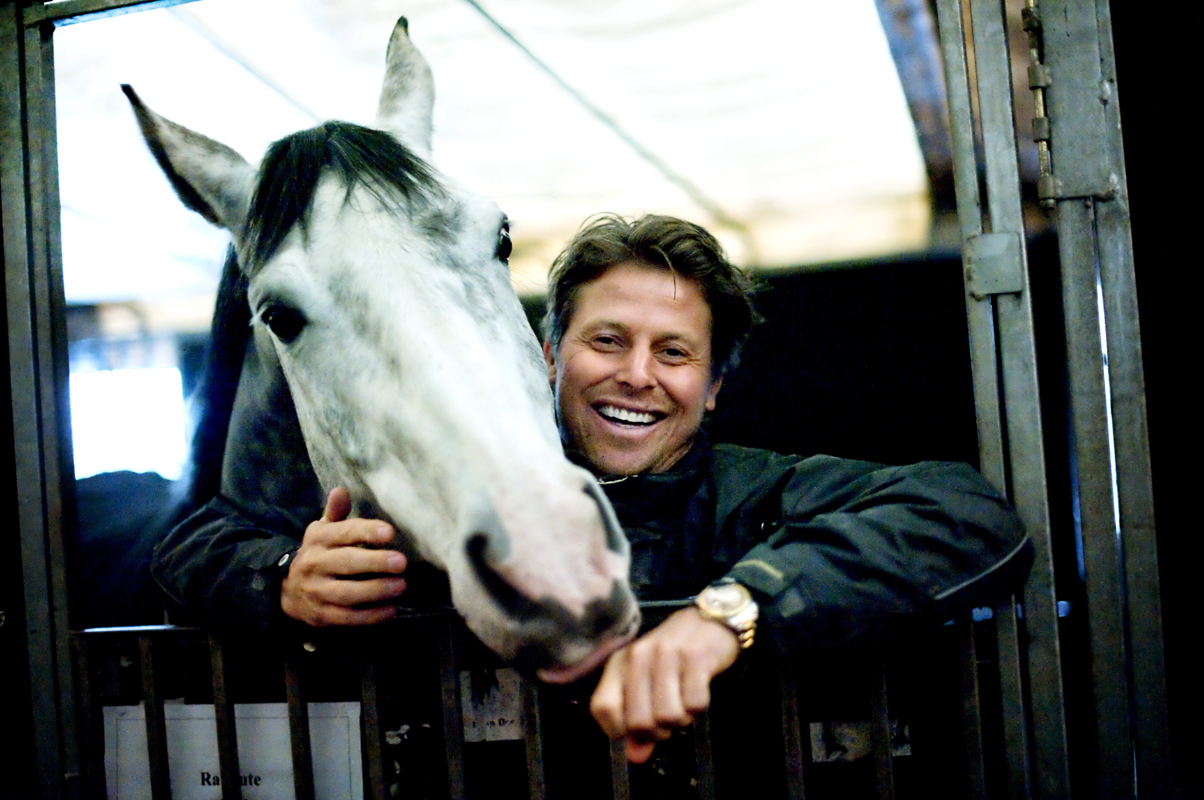 Bonde-Peter aktuell för Hollands melodifestival